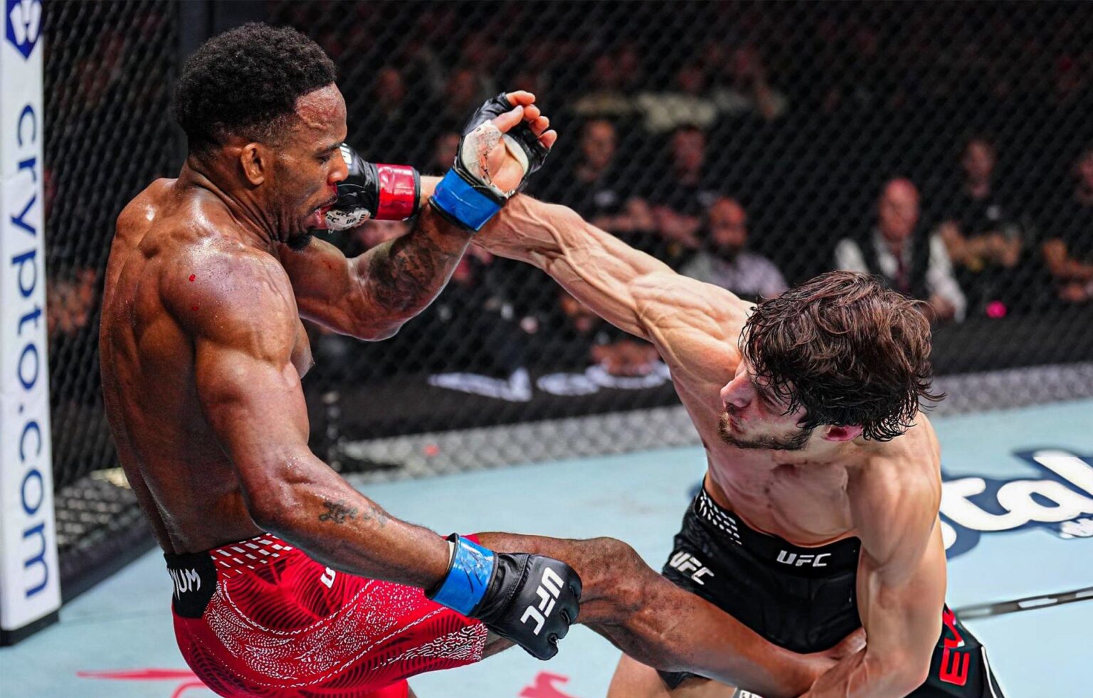 Movsar Evloev Defeats Lerone Murphy at UFC London Despite Point Deduction